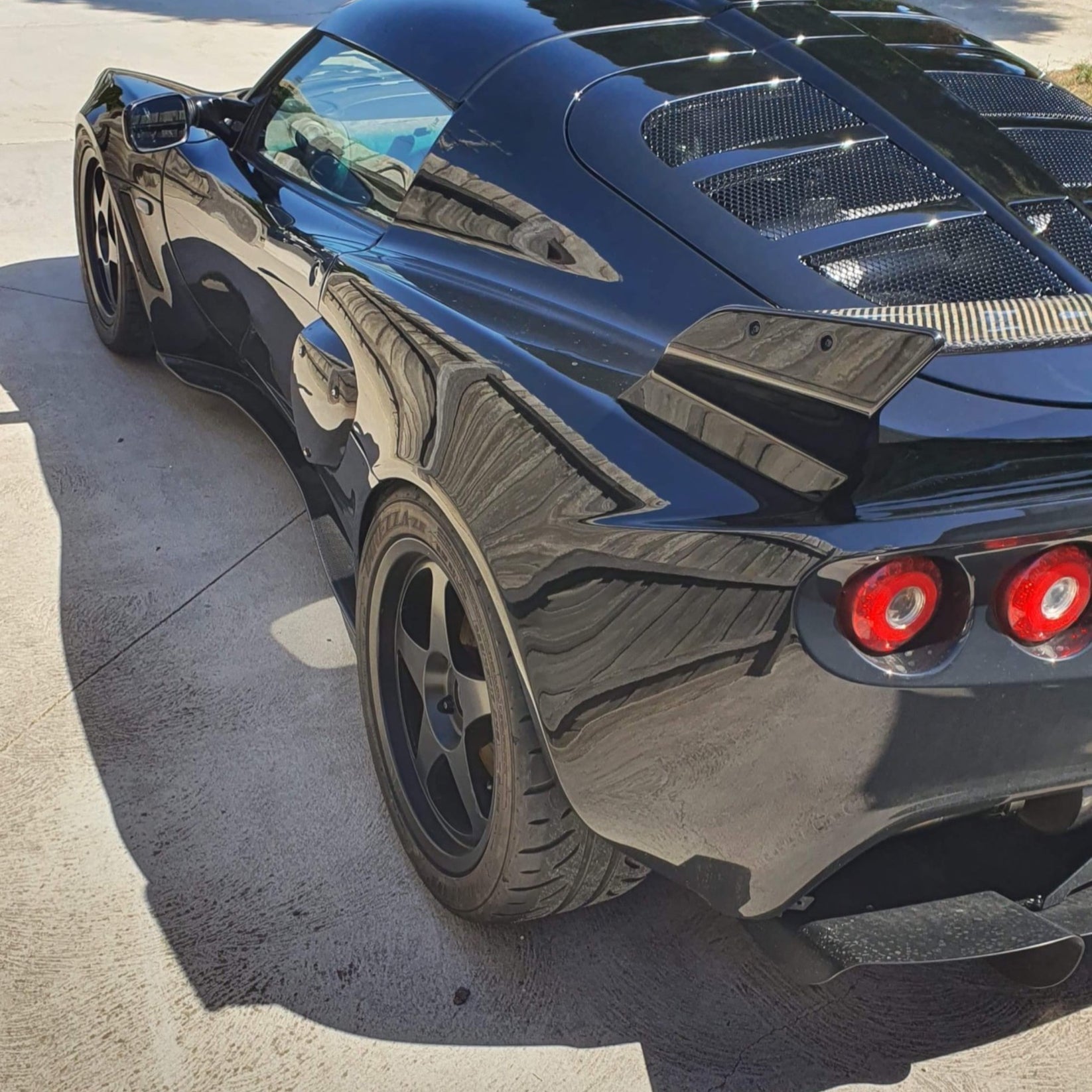 Lotus custom made forged wheels – AERIE Performance